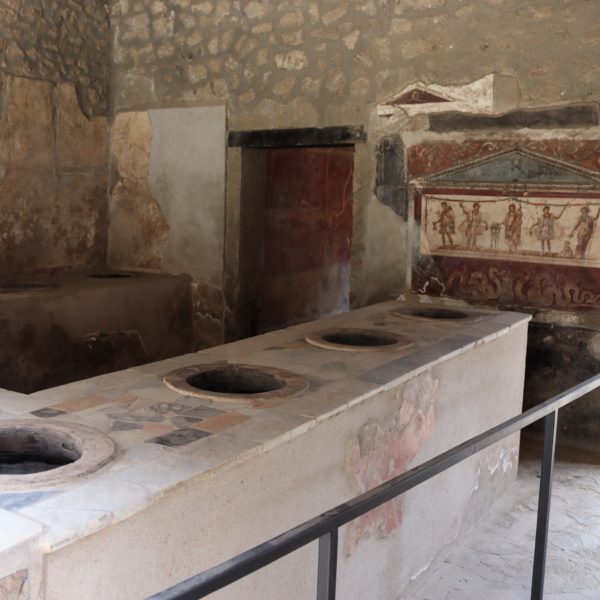 The SATOR square or the magic of words - Nunc est bibendum